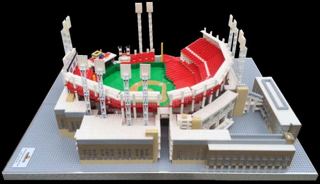 Unveiling the Cincinnati Reds Baseball Field LEGO Set ...